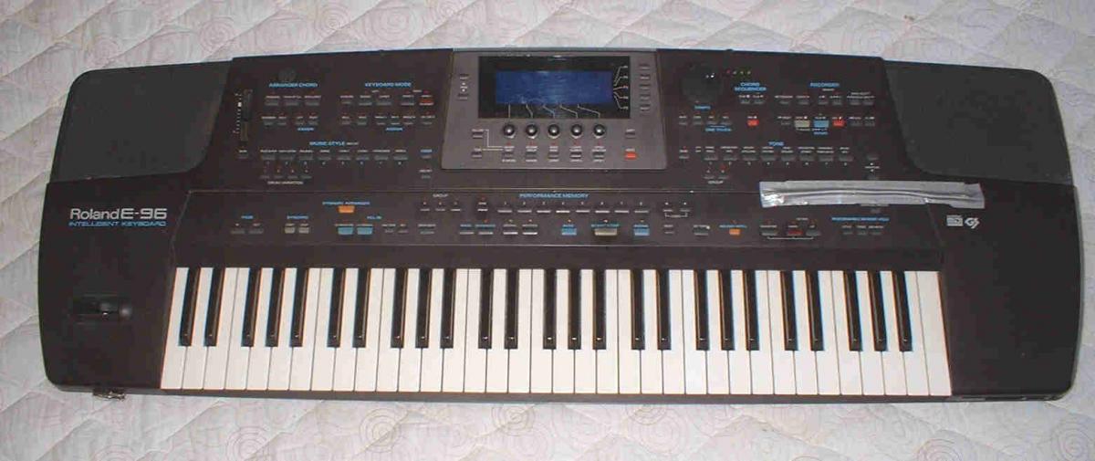 Roland E-28 : Meilleurs prix neuf, Avis, Test et Vente d'occasion - EasyZic